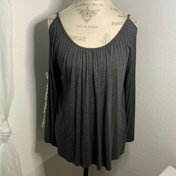 Fantastic Fawn | Tops | Fantastic Fawn Cut Out Crochet Blouse | Poshmark